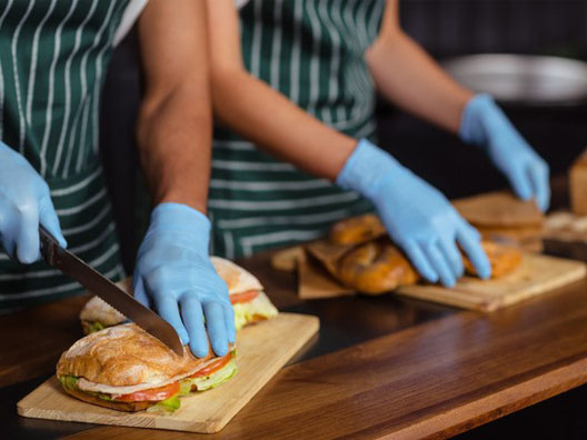 Perfect Your Salad and Sandwich Prep Station With a True Refrigeration ...